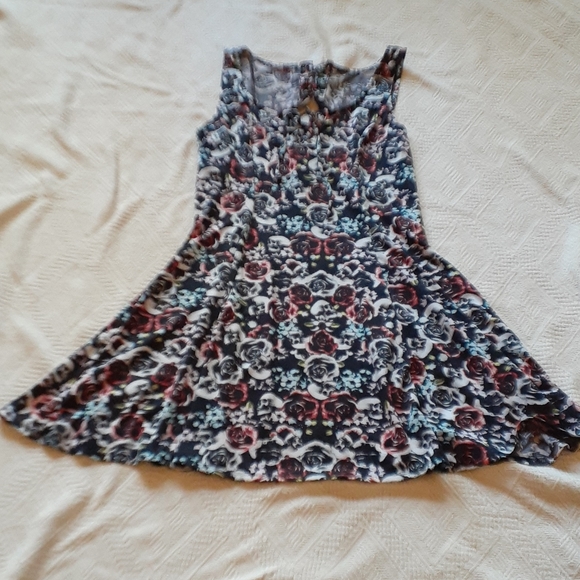 Hot Topic | Dresses | Sz M Hot Topic Floral Dress With Skulls | Poshmark